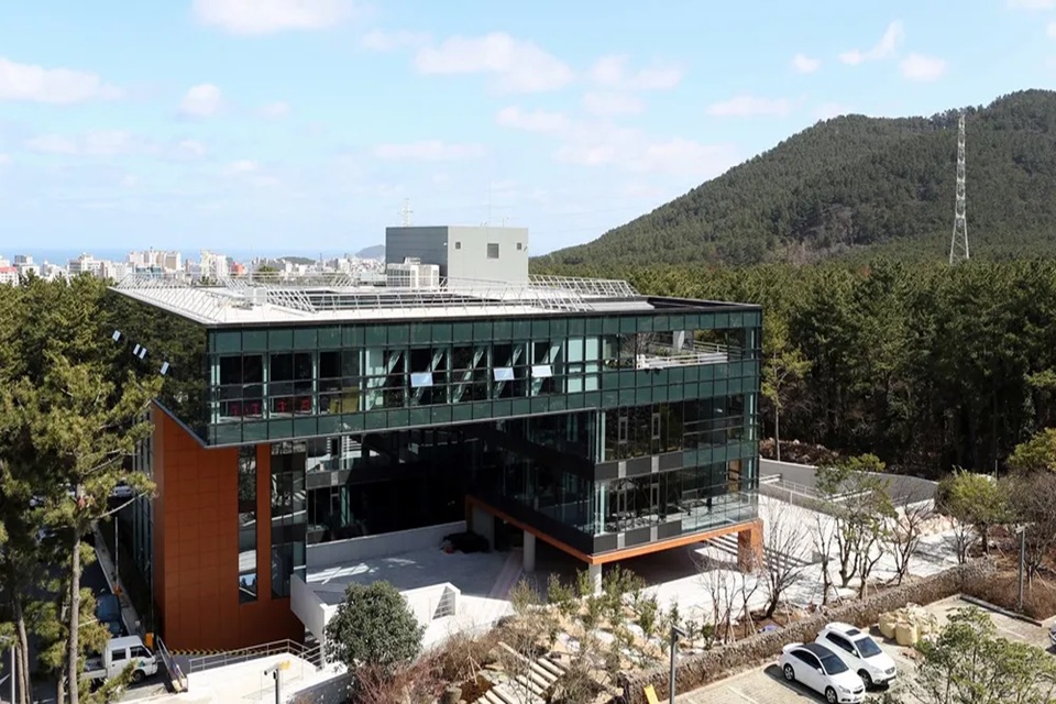 넥슨 NXC, 펫푸드 사업 제너럴 밀즈에 매각...“非게임 사업 정리”