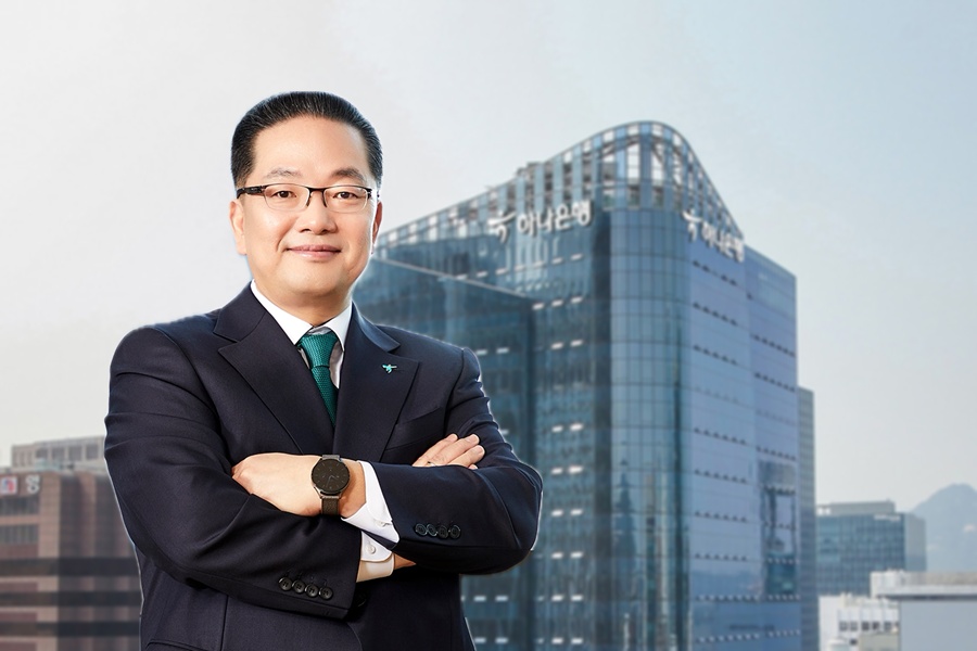 하나은행, 생산적금융 위한 조직개편…여성 리더 비중 부각